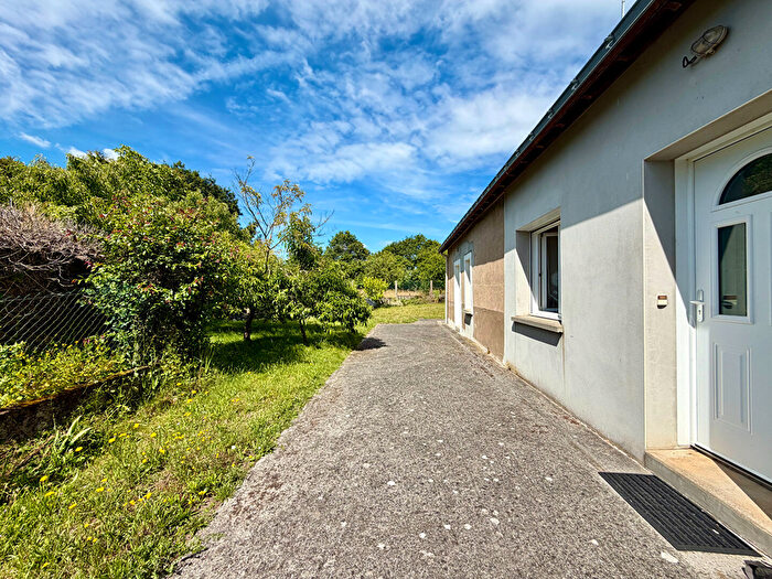 Maison 4 pièces à vendre à Jans