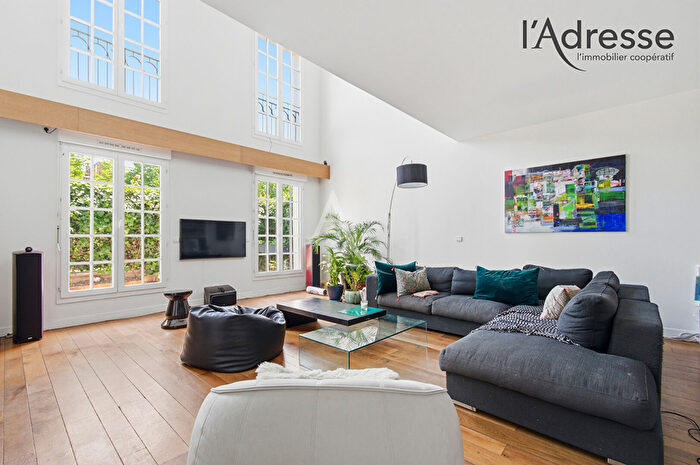 Suresnes, Centre-ville : Appartement 6 pièces à vendre