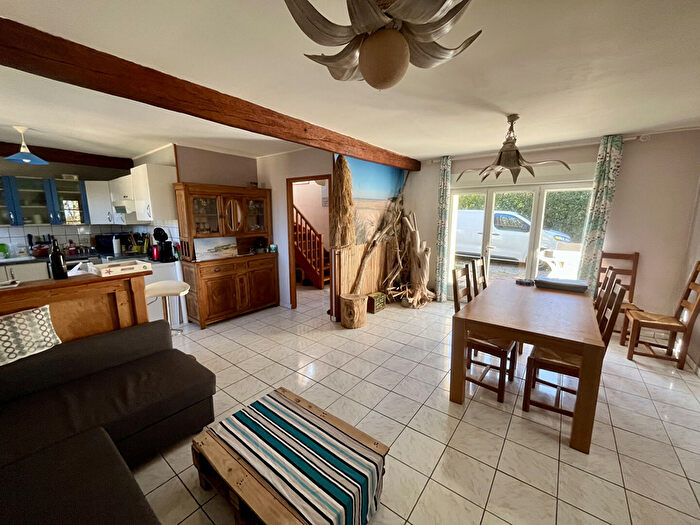 Maison à louer - Escalles - 4 pièces - 2 chambres