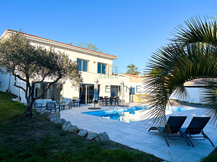 Maison à vendre - Foulayronnes - 8 pièces - 4 chambres