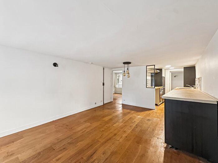 Appartement à vendre - Paris e , Lorette, Martyrs - 3 pièces - 2 chambres