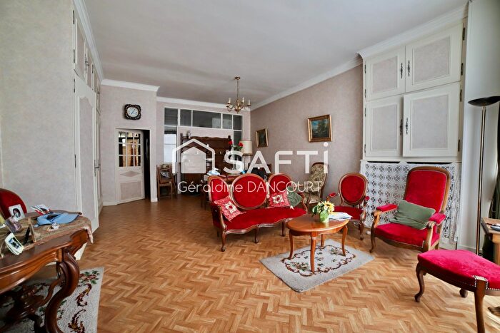 Maison 7 pièces à Pré-en-Pail, à vendre