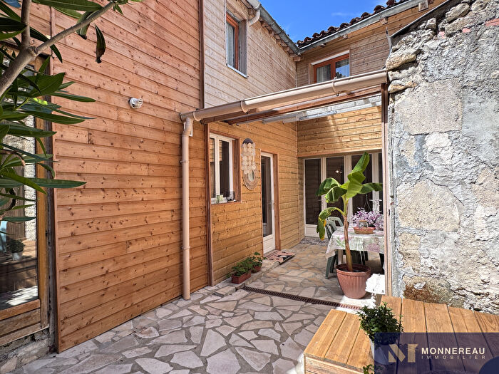 Maison 5 pièces à Barbezieux-Saint-Hilaire, à vendre