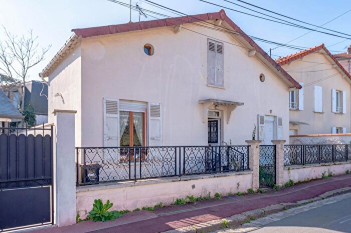 Saint-Maur-des-Fossés, La Varenne - Maison 4 pièces à vendre