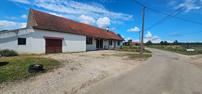 Maison à vendre - La Chapelle-Saint-Sauveur - 7 pièces - 5 chambres