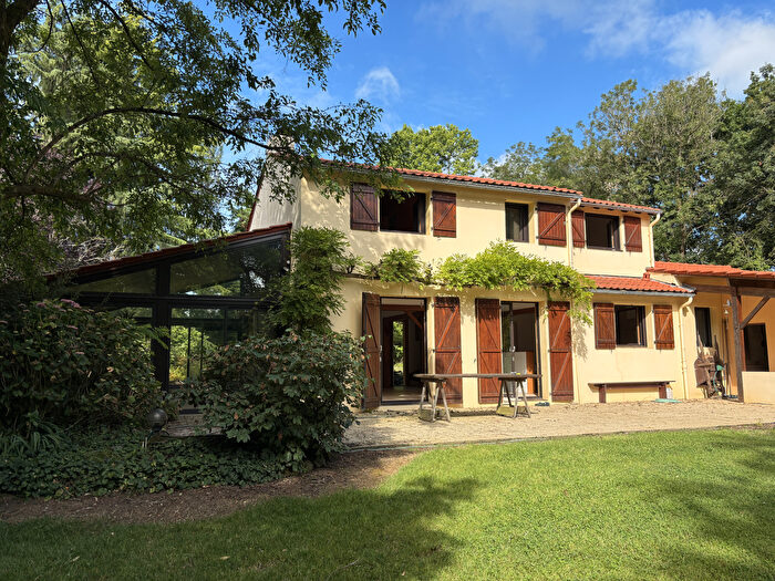 Maison 7 pièces à Le Cellier, à vendre