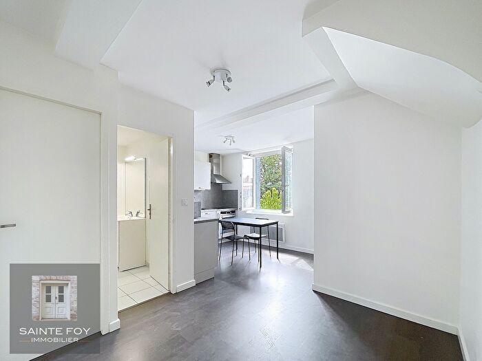 Appartement 3 pièces à Écully, Centre-ville, à vendre