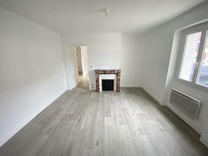 Appartement à louer - Coulommiers, Chemin de Fer - 4 pièces - 2 chambres