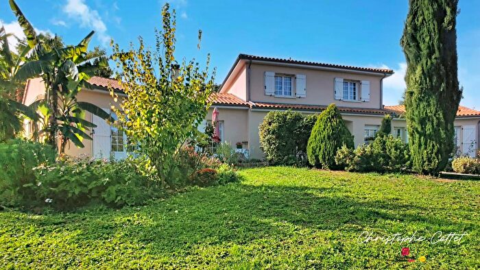 Maison à vendre - Valdivienne - 8 pièces - 5 chambres