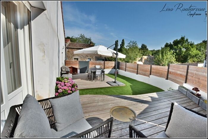 Maison 6 pièces à vendre à Saint-Hilaire-de-Loulay