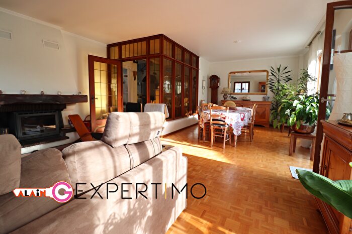 Maison à vendre - Thann - 8 pièces - 7 chambres