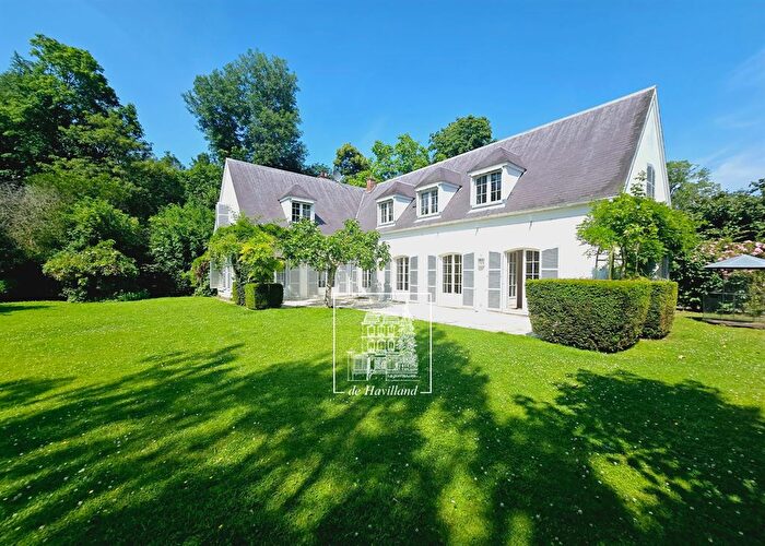 Maison 8 pièces à Marnes-la-Coquette, à louer