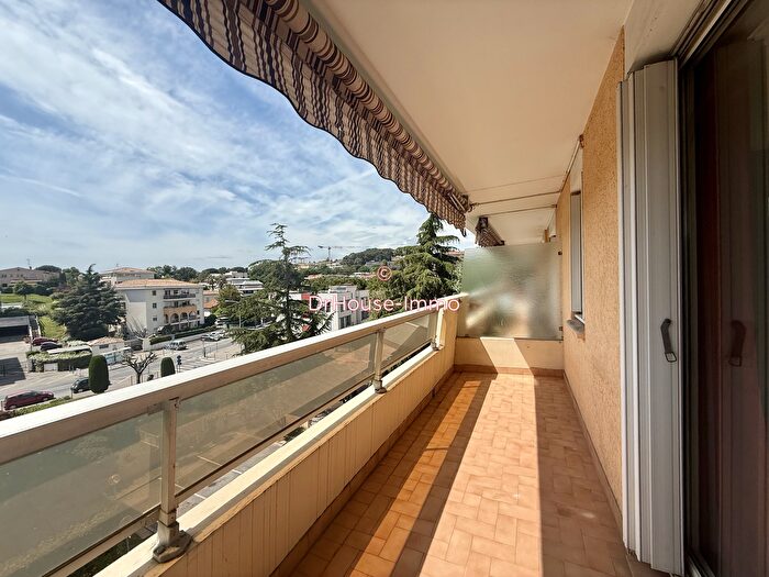 Appartement 1 pièce à vendre à Cagnes-sur-Mer, Le Val Fleuri