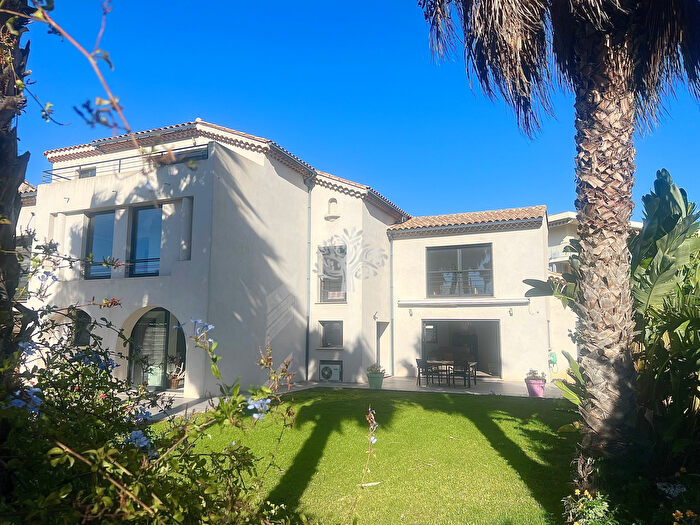 Maison à vendre - Six-Fours-les-Plages, Les Lones, Bucarin, Fort, Les Playes - 9 pièces - 6 chambres