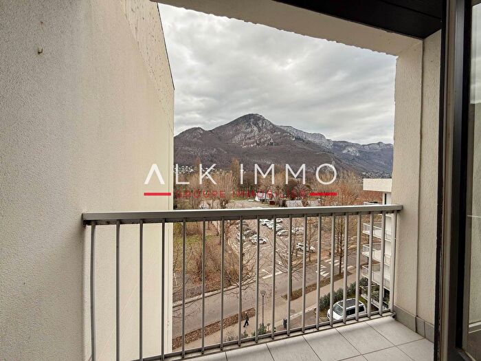 Appartement à louer - Albigny, Annecy - 2 pièces - 1 chambre