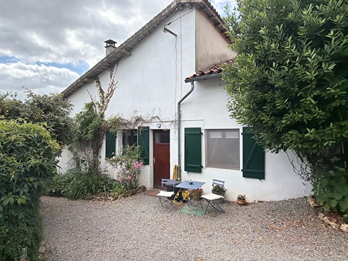 Chasseneuil-sur-Bonnieure - Maison 5 pièces à vendre