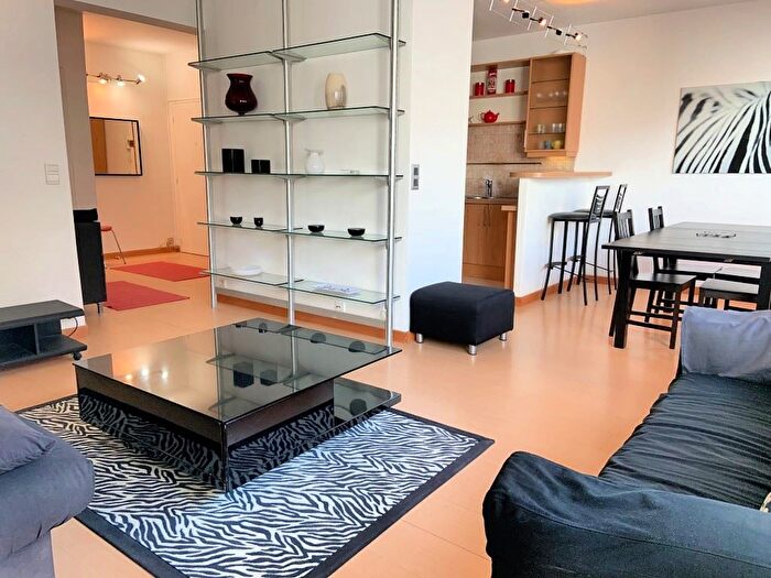 Appartement à vendre - Paris e , Passy, Maison de la Radio, Muette-Sud - 2 pièces - 1 chambre