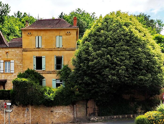 Maison à vendre - Couze-et-Saint-Front - 8 pièces - 6 chambres