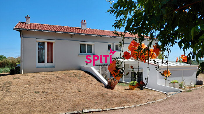 Maison 6 pièces à Chantonnay, à vendre