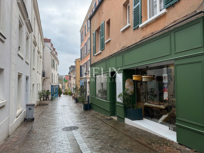 Appartement à louer - Marly-le-Roi, Village, Ombrages, Montbâti, Gare - 2 pièces - 1 chambre