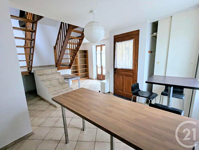 Maison à louer - Verneuil-sur-Seine, Centre-ville, Gare - 2 pièces - 1 chambre