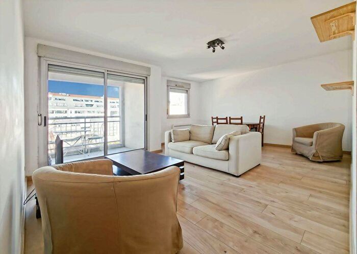 Appartement à louer - Lyon ème arrondissement - 3 pièces - 2 chambres