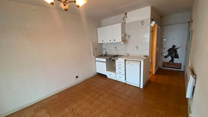 Maisons à vendre et appartements à louer - 1