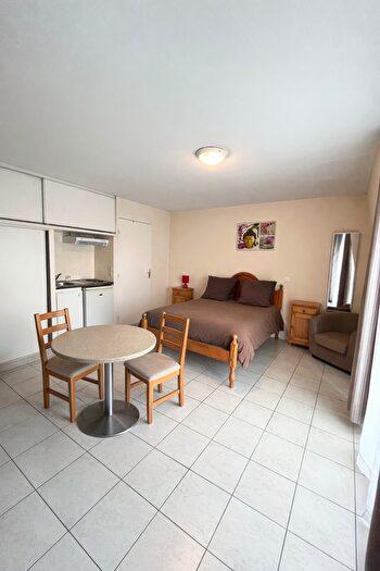 Saint-Maur-des-Fossés, Adamville : Appartement 1 pièce à louer