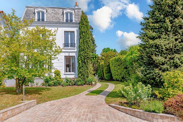 Maison 11 pièces à Saint-Cloud, Montretout, Coutureau, à vendre