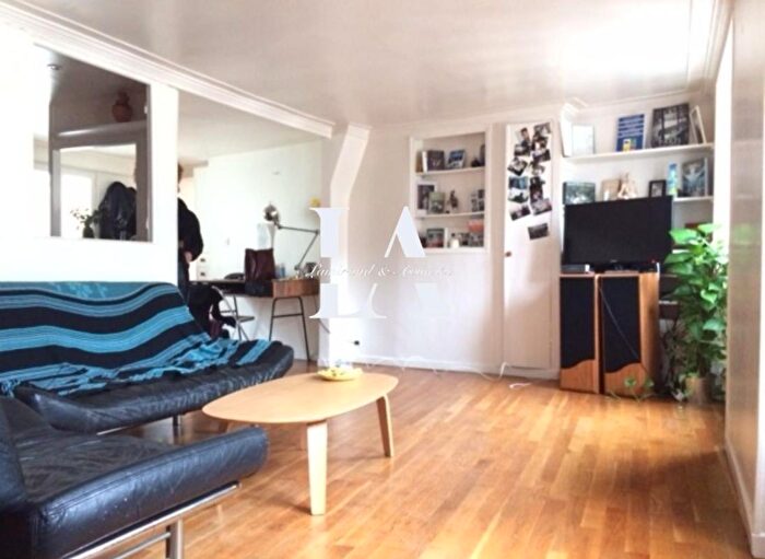 Appartement à louer - Paris e , Grands Boulevards - 2 pièces - 1 chambre