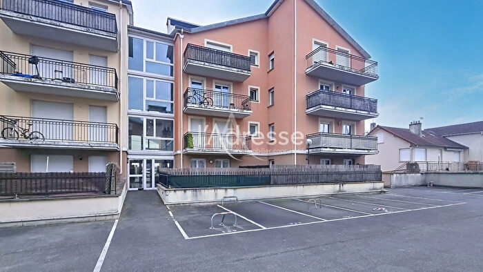 Appartement à vendre - Pontault-Combault, Centre commercial - 1 pièce