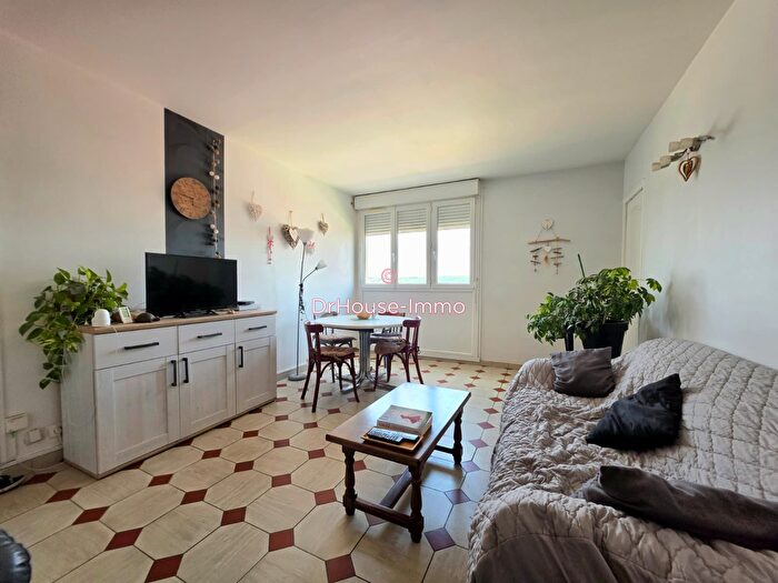 Mantes-la-Ville, Louise Michel : Appartement 4 pièces à vendre