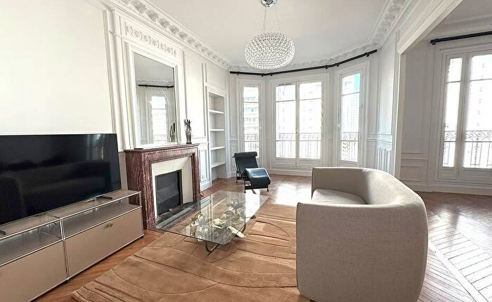 Appartement à louer - Bassin de la Villette, Paris ème arrondissement - 4 pièces - 2 chambres