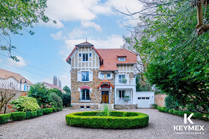 Maison à vendre - Ézanville - 8 pièces - 6 chambres