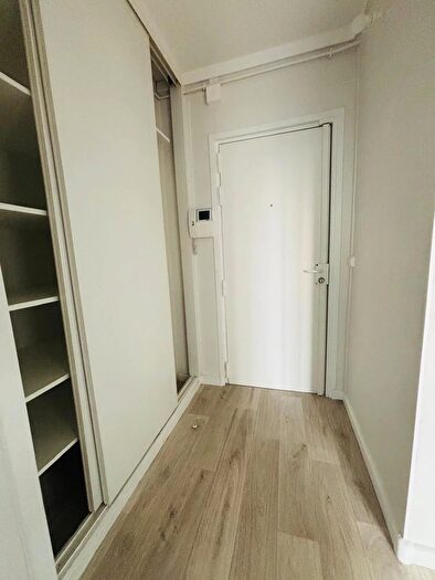 Appartement à louer - Villeneuve-la-Garenne, Nord - 4 pièces - 3 chambres