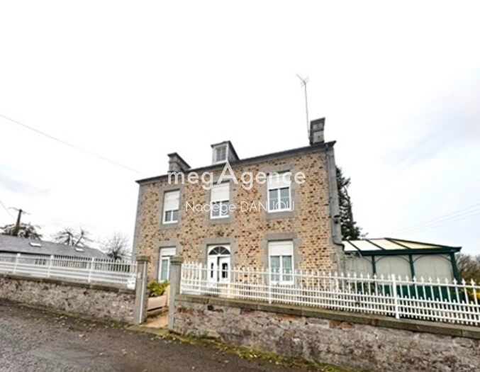 Maison à vendre - Landelles-et-Coupigny - 9 pièces - 4 chambres