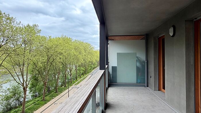 Appartement 3 pièces à vendre - Lîle-Saint-Denis, Sud