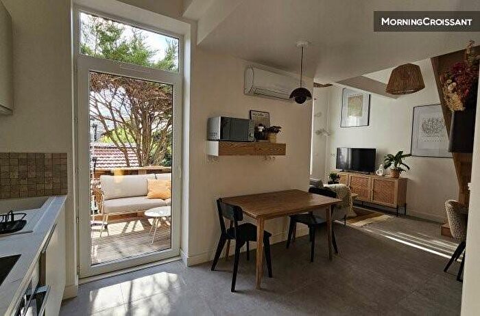 Appartement à louer - Le Bachut, Lyon ème arrondissement - 2 pièces - 1 chambre