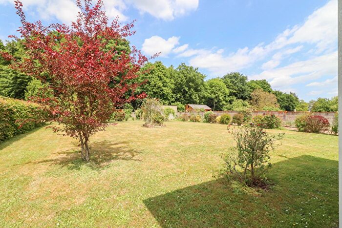 Maison à vendre - La Saussaye - 6 pièces - 3 chambres