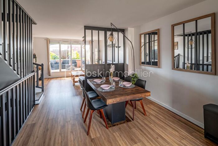 Grigny, Centre-ville, Blanc Manteaux : Maison 4 pièces à vendre