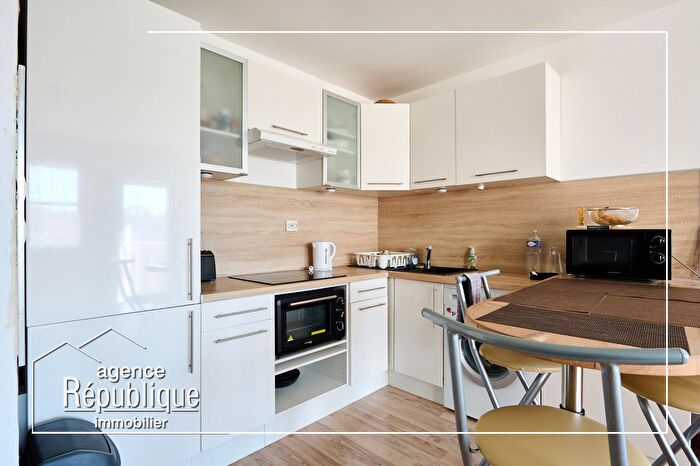 Appartement à louer - Dijon, Colombière, Parc Chevreul - 1 pièce