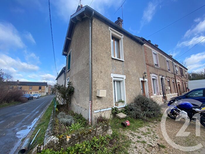 Maison à louer - Souppes-sur-Loing - 4 pièces - 3 chambres