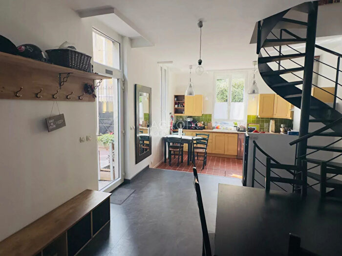 Maison à louer - Gentilly, Frileuse Centre-ville - 6 pièces - 4 chambres