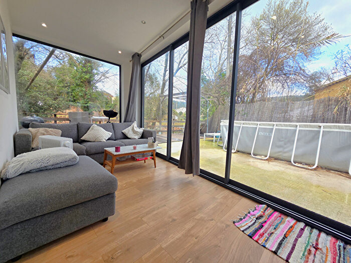 Appartement à vendre - Solliès-Toucas - 3 pièces - 2 chambres