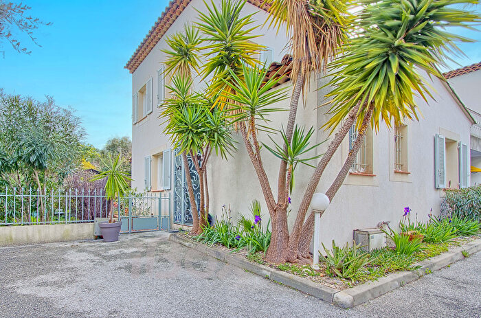 Maison à vendre - Toulon, Le Cap Brun, Le Petit Bois - 4 pièces - 3 chambres