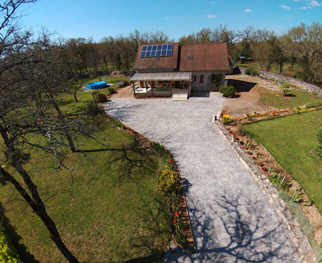 Maison à vendre - Limogne-en-Quercy - 8 pièces - 5 chambres