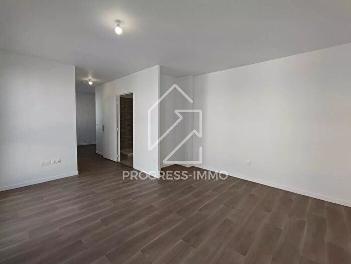 Appartement à louer - Livry-Gargan, Centre-ville - 1 pièce