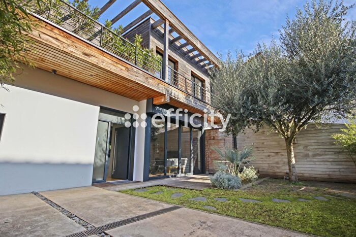 Colombes, Charles de Gaulle : Maison 6 pièces à vendre