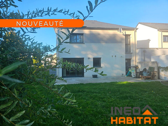 Maison à vendre - Gévezé - 5 pièces - 4 chambres