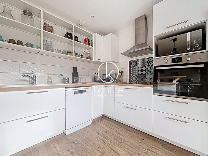 Maison 6 pièces à Albigny-sur-Saône, à vendre